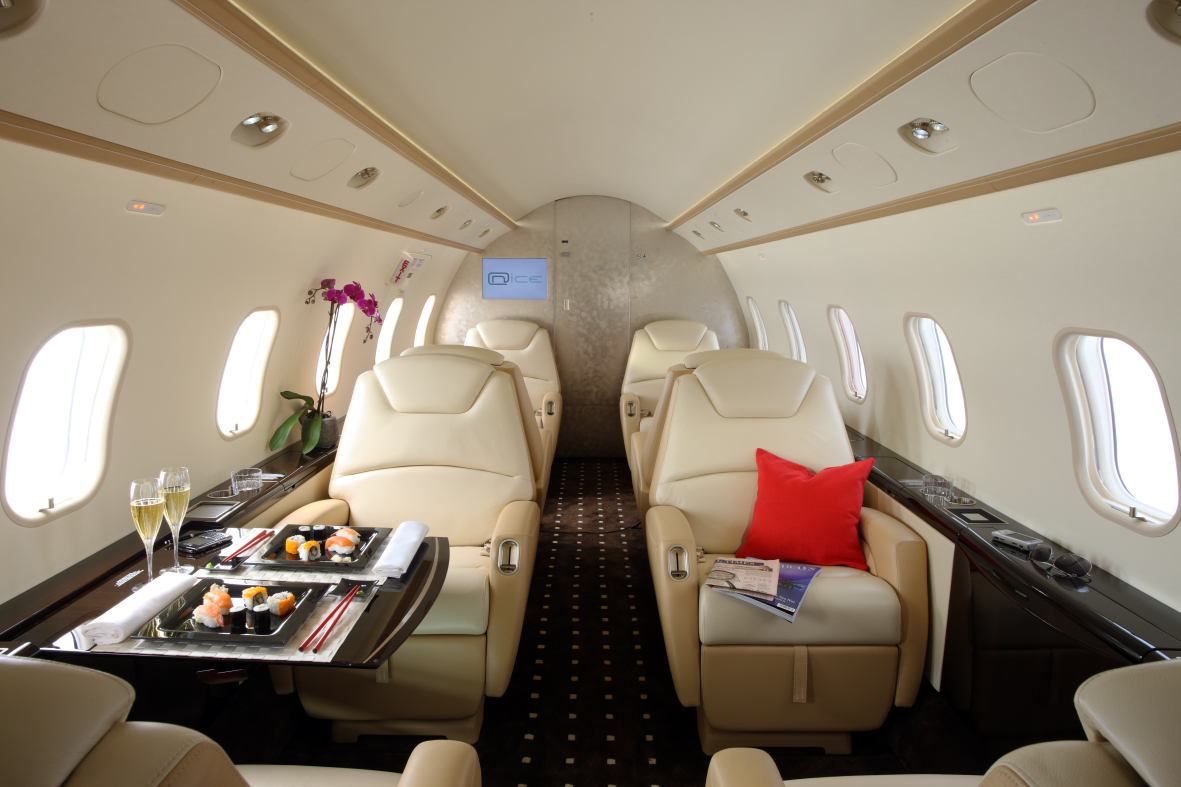 Un jet privato per visitare Cannes - Alessandra Style